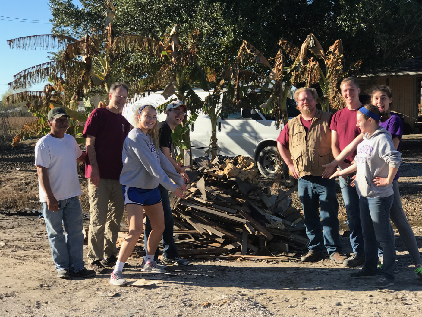 Lending a hand to those in need - Jessamine Journal | Jessamine Journal