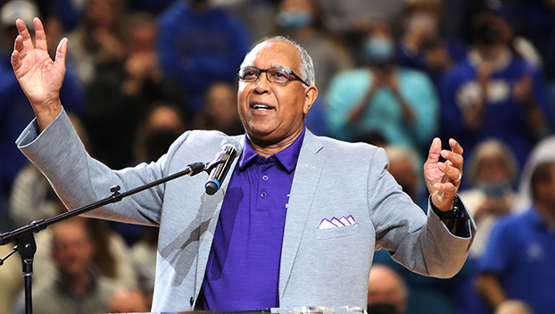 Tubby Smith steps away from coaching; bout with Covid forces retirement ...